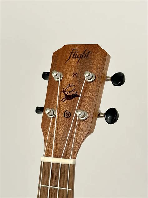 Flight Tenor-Ukulele NUT-310 | Lebensmusik
