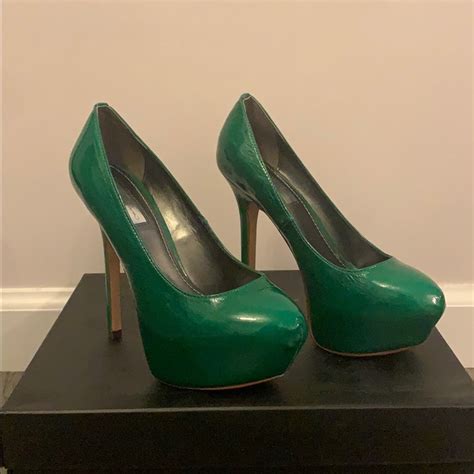 Green Platform Pump - Gem