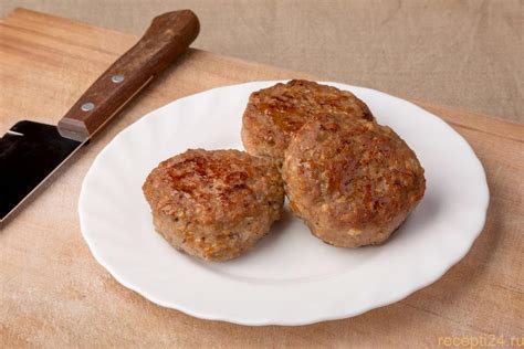 Как жарить котлеты на сковороде, пошаговое приготовление