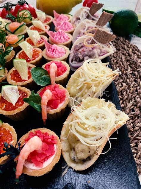 Фуршет /тарталетки | Ethnic recipes, Food, Bruschetta