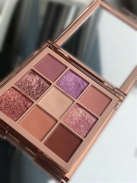 𝙃𝙐𝘿𝘼 𝘽𝙀𝘼𝙐𝙏𝙔 𝙉𝙪𝙙𝙚 𝙊𝙗𝙨𝙚𝙨𝙨𝙞𝙤𝙣𝙨 𝙋𝙖𝙡𝙚𝙩𝙩𝙚 𝙇𝙞𝙜𝙝𝙩 | Huda beauty, Beauty, Light