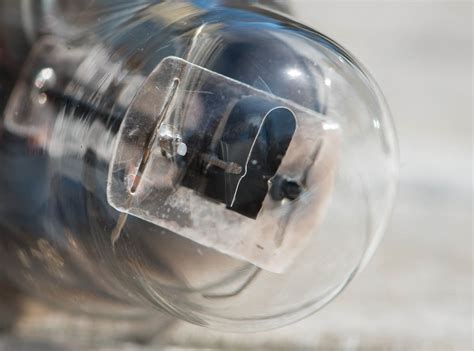 VinylSavor: Tube of the Month : The 6J5