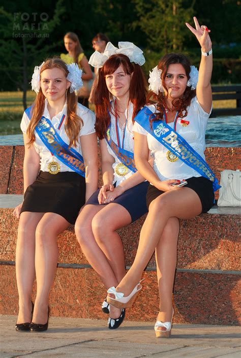 ФотоМафия • Выпускница в ультра-мини • Клуб фотоохотников на девушек