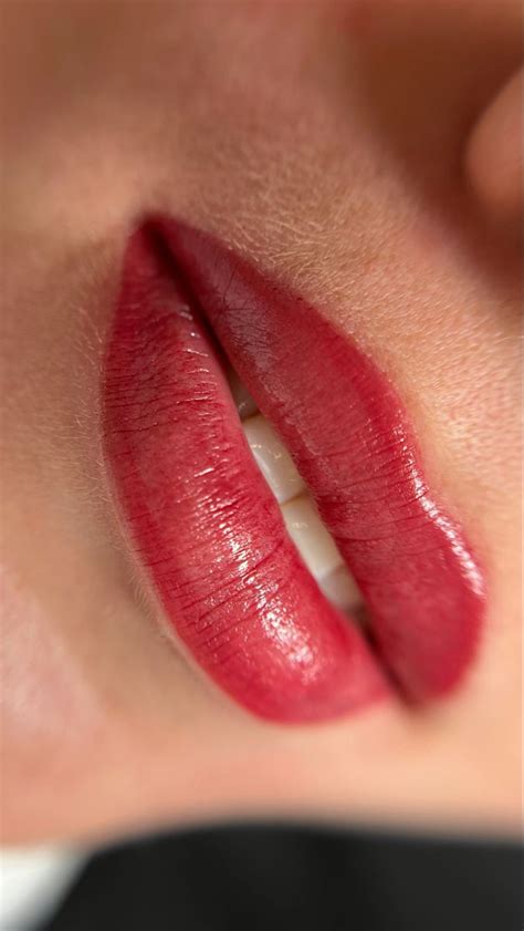 Перманентный макияж губ. Работа ученицы | Lips photo, Lips, Permanent ...