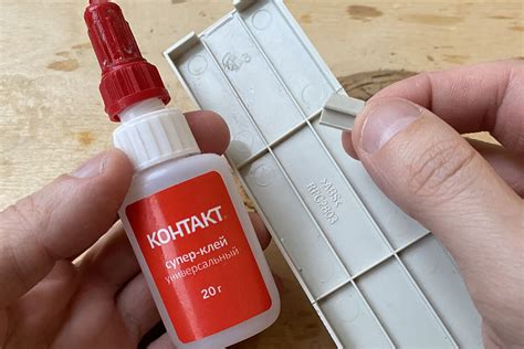 Как надежно склеить мелкую деталь из пластика, если секундный клей ...