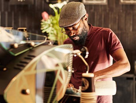 Dark Home – Barista