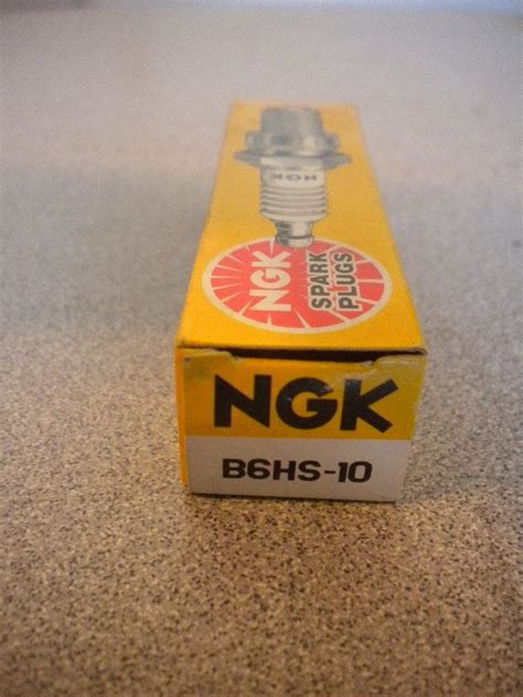 NGK B6HS - Alternative spark plugs