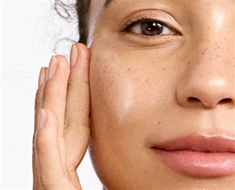 7 Common Moisturizing Mistakes That Could Actually Age Your Skin