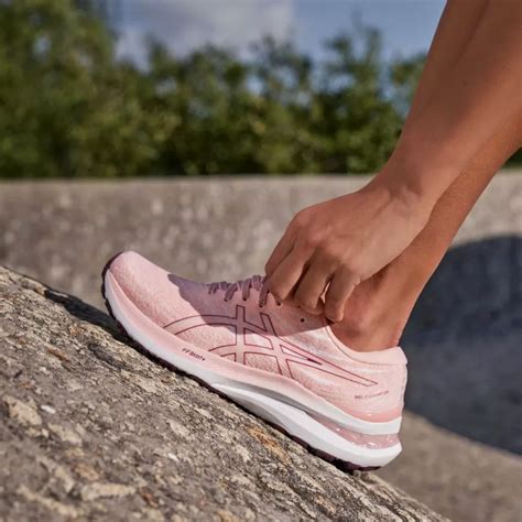 Laufschuhe Asics GEL-KAYANO 29 - Top4Running.de