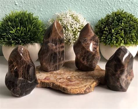 Black Moonstone 101: Meaning, Properties • The Green Crystal