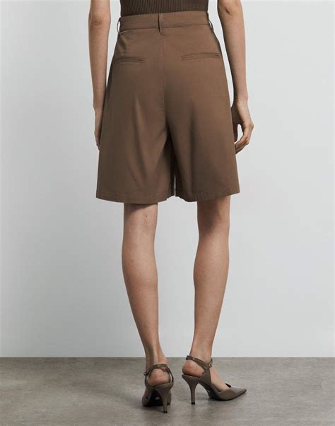 Коричневые шорты Bermudas с защипами GSH011218-3 купить по цене от 899 ...