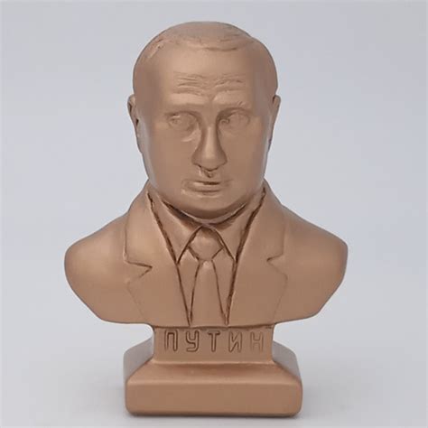 Статуэтка бюст Путин В.В. 10,5 см гипс, цвет бронза купить на OZON по ...