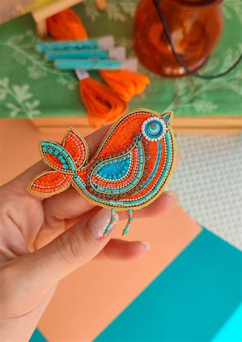 Брошь "Птичка мандаринка": buy in Feel_brooch ВЫШИВКА | БИСЕР | БРОШИ's ...