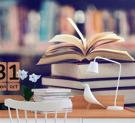 большая стопка книг старинные фрески - TenStickers