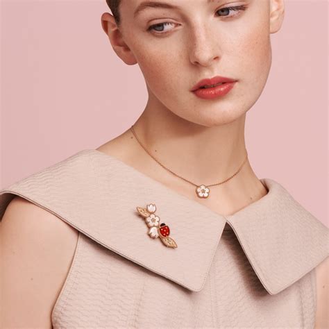 Van Cleef & Arpels: A Legacy of Timeless Elegance - Blinkco