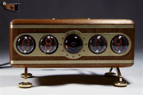 NiXIE: Часы "Спутник" c GPS