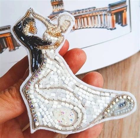 #Beadwork #earring #brooch #beading #inspiration #beading #jewelery # ...