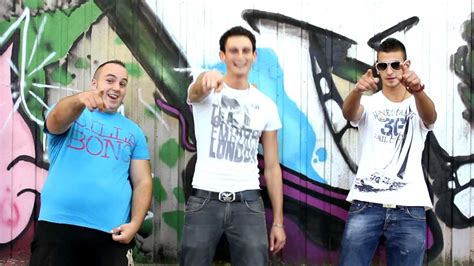 MR11 - Non Voltarti Mai (Official Video) - YouTube