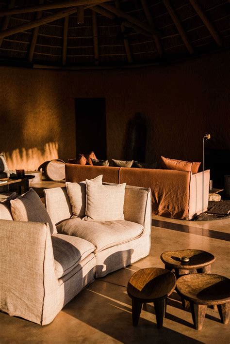Safari Specialist Says: Where and When to Go on Safari - SmartFlyer