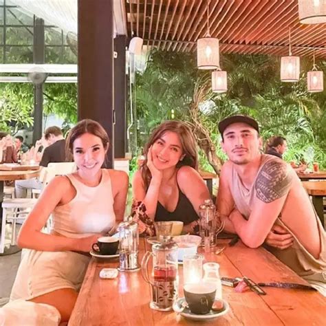 5 Potret Liburan Gisella Anastasia di Bali Setelah Putus dari Wijaya Saputra - Entertainment ...