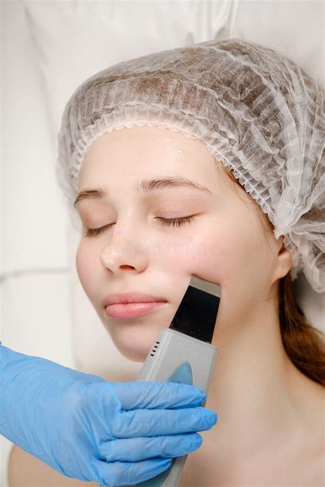 Ultrasonic Procedure in a Cosmetology Clinic. a Woman Has Course of ...