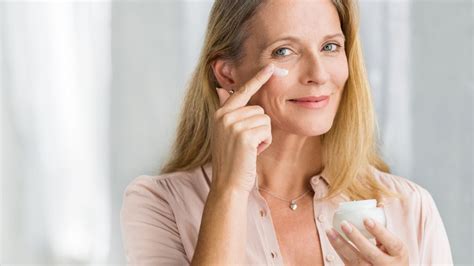 Cea Mai Buna Crema Antirid Dupa 40 Ani 2024 - idealBuy