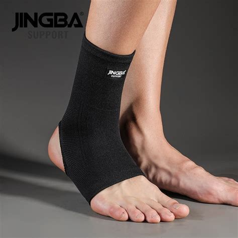 Эластичный бандаж на голеностопный сустав Jingba Support 2047 Black M ...
