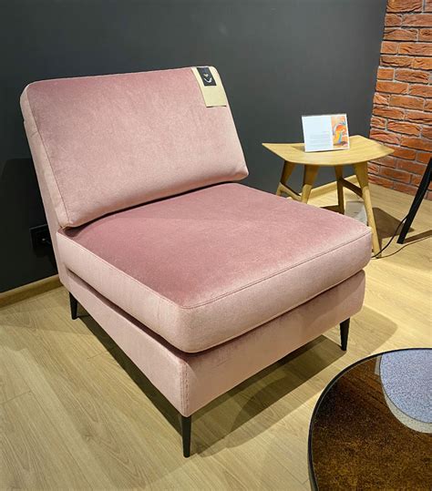 Кресло Lilla Fabric Toro Pink - Bjorkkvist. Распродажа выставочных ...