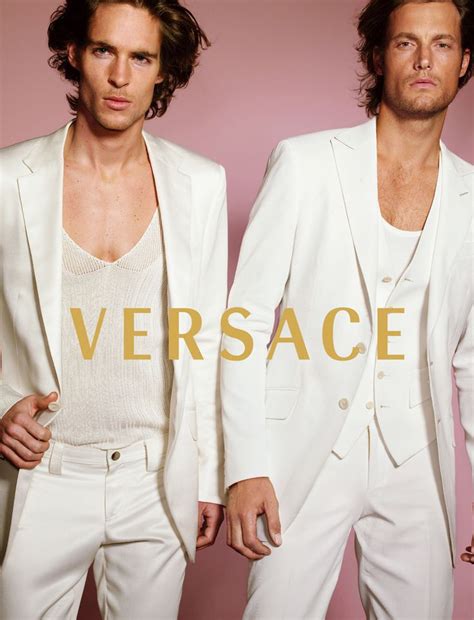 Versace | Versace, Retro fashion vintage, Versace fashion