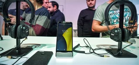 Russian tech giant Yandex unveils its first ever smartphone - anews
