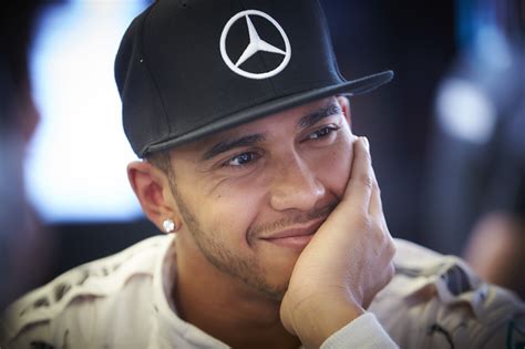 Hamilton takes an extra home power to get the pole | FormulaRapida.net