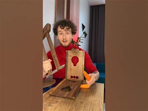 Ножом сквозь руку🔪 - YouTube