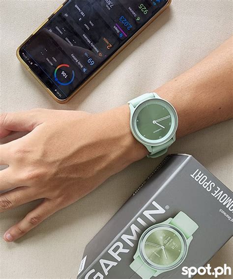 Gadget Review: New Garmin vivomove Sport Hybrid Smartwatch
