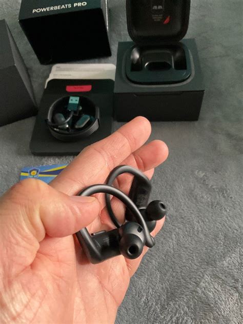 BEATS BY DR. DRE POWERBEATS PRO TOTALLY WIRELESS EARPHONES - AUTHENTIC ...