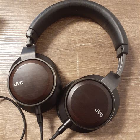 JVC HA-SW01 レビュー｜HA-SW02とほとんど差がない - audio-sound @ hatena