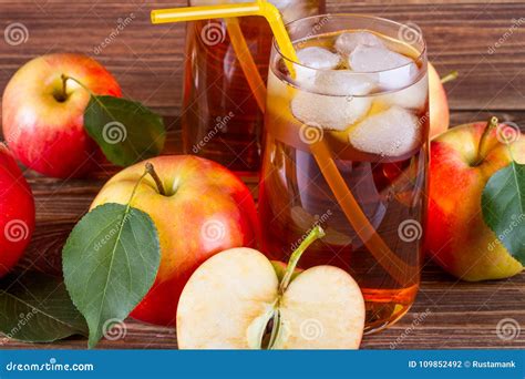 Fresh Organic Farm Apple Juice with Ice in Glass with Raw Whole and ...