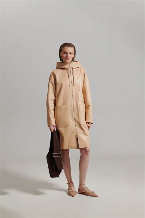 Женский кожаный плащ - Artizana Fashion Кишинев
