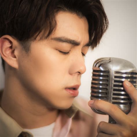 Zing: Songs list, genres, analysis and similar artists - Chosic
