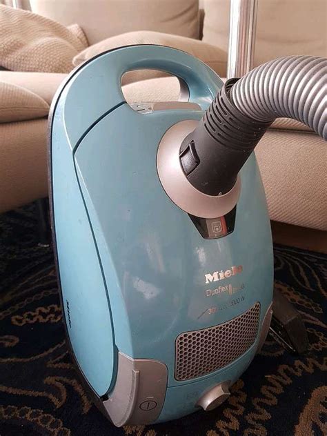 Miele S4211, € 99,- (1070 Wien) - willhaben | Home appliances, Vacuum ...
