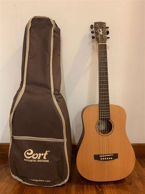 Cort Earth-Mini-OP Acoustic Guitar w/Bag, Hobbies & Toys, Music & Media ...