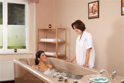 "Vodoléčba / Wassertherapi..." Imperial Spa & Kur Hotel (Frantiskovy ...