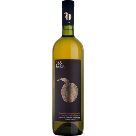 Kaufen Sie den besten armenischen Abrikosenwein | Drinkrituals