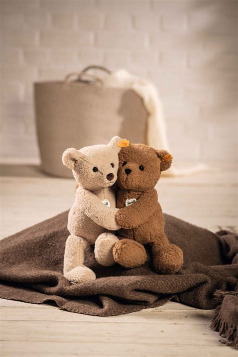 STEIFF MAMA TEDDY BEAR - The Steiff Shop