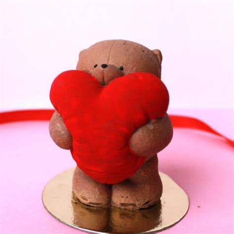 Шоколадная фигурка Мишка пухляш с сердцем, Confectionery & Bakery ...
