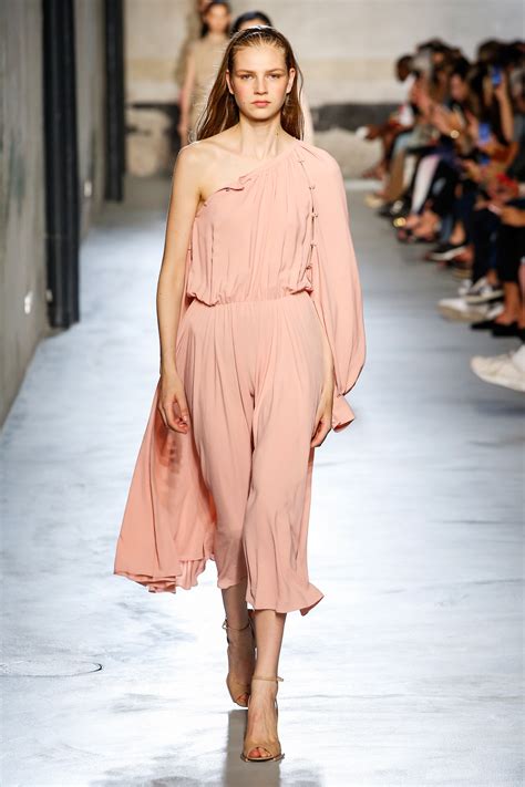 N.21 RTW Spring 2020 [PHOTOS]