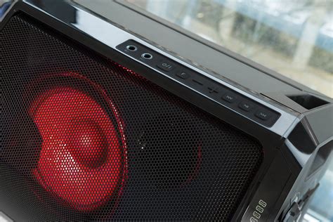 Пати-акустика LG X-Boom: громкий звук и блистательный свет для ...