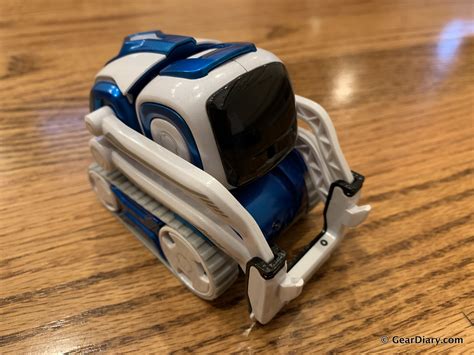 Anki Cozmo Is a Robot That's Fun for the Whole Family | GearDiary