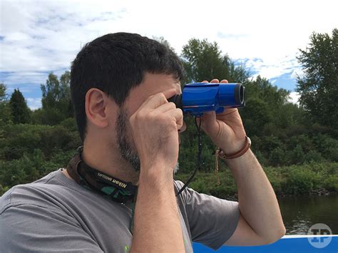 О бинокле Nikon Aculon T11 и теплоходах