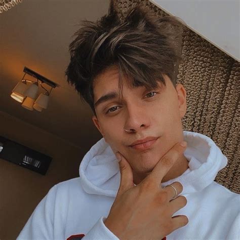 Миша вайс архив | Beautiful boys, Boys, Beautiful