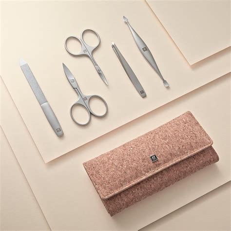 WIN: 3x ein Maniküre-Set von Zwilling im Wert von 17...